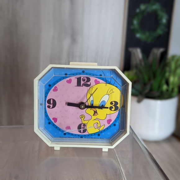 Warner Bros. | Other | Vintage 9s Looney Tunes Tweety Bird Warner Bros ...